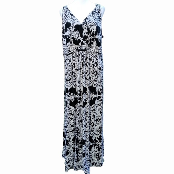 new directions | Dresses | New Directions Elegant Black And White Maxi ...